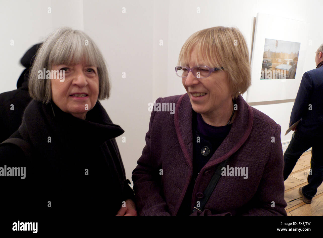 Female british artist exhibition hi-res stock photography and images ...