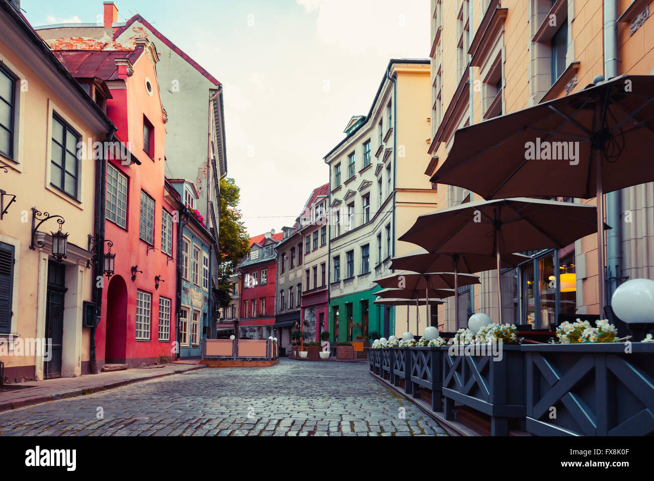 Old narrow street riga hi-res stock photography and images - Alamy