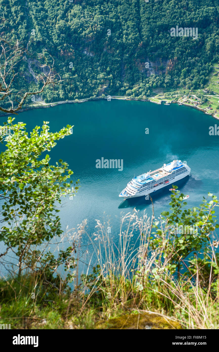Norwegian fjord sights scenic hi-res stock photography and images - Alamy