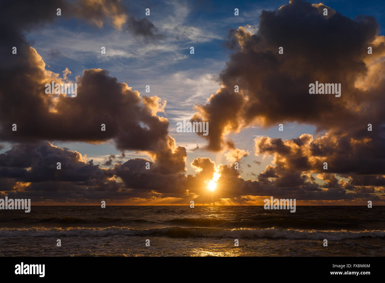 Sky heavy sunset hi-res stock photography and images - Alamy