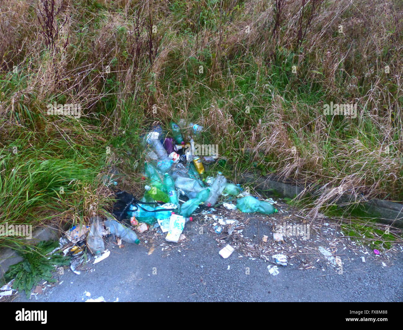 Dumped plastic bottles hi-res stock photography and images - Alamy
