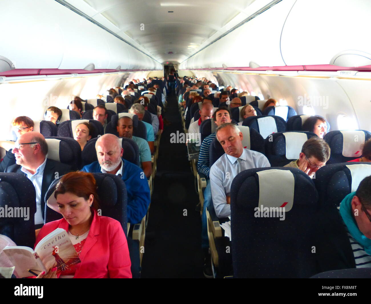 Flight and passengers hi-res stock photography and images - Alamy