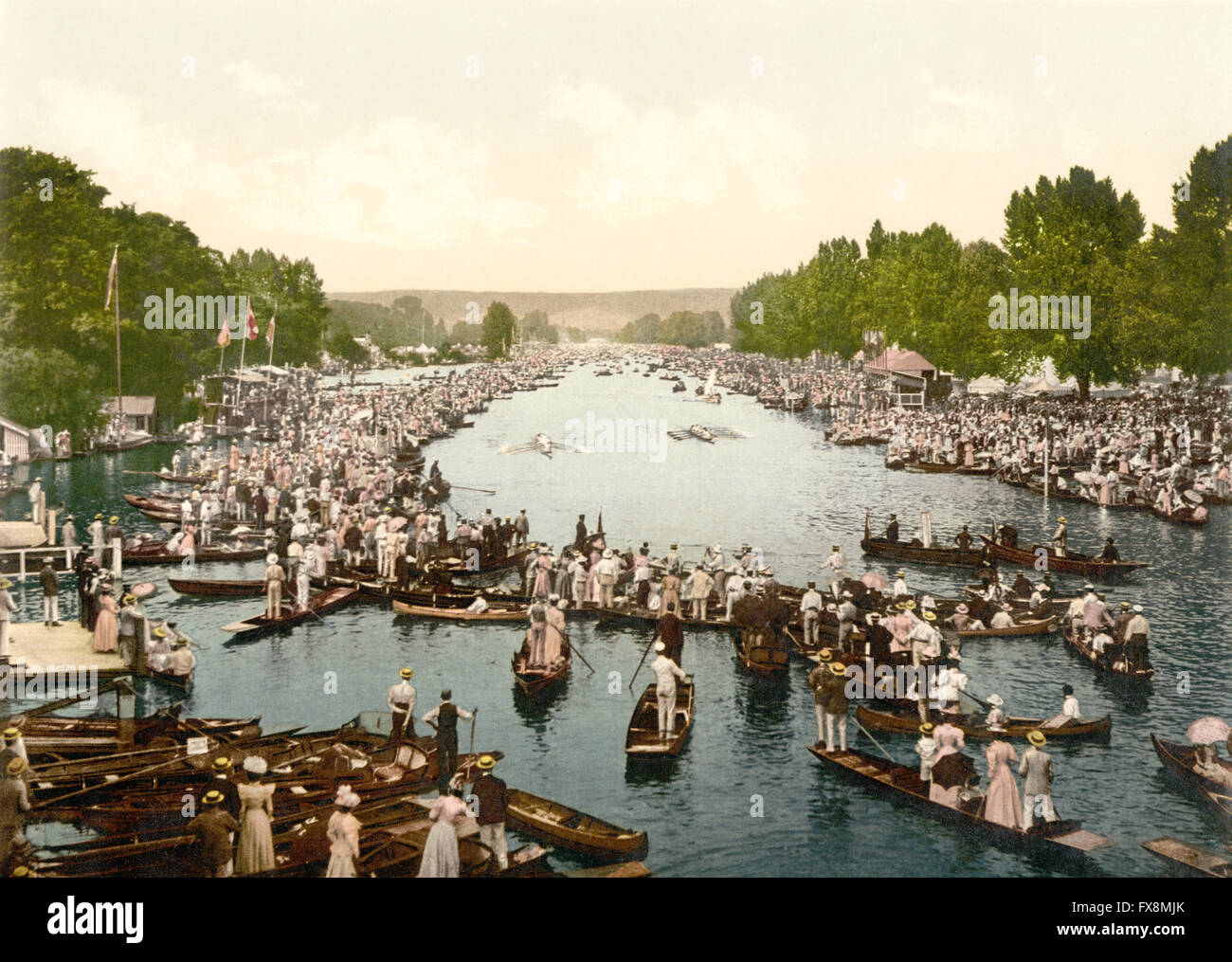 River boats henley regatta hi-res stock photography and images - Alamy
