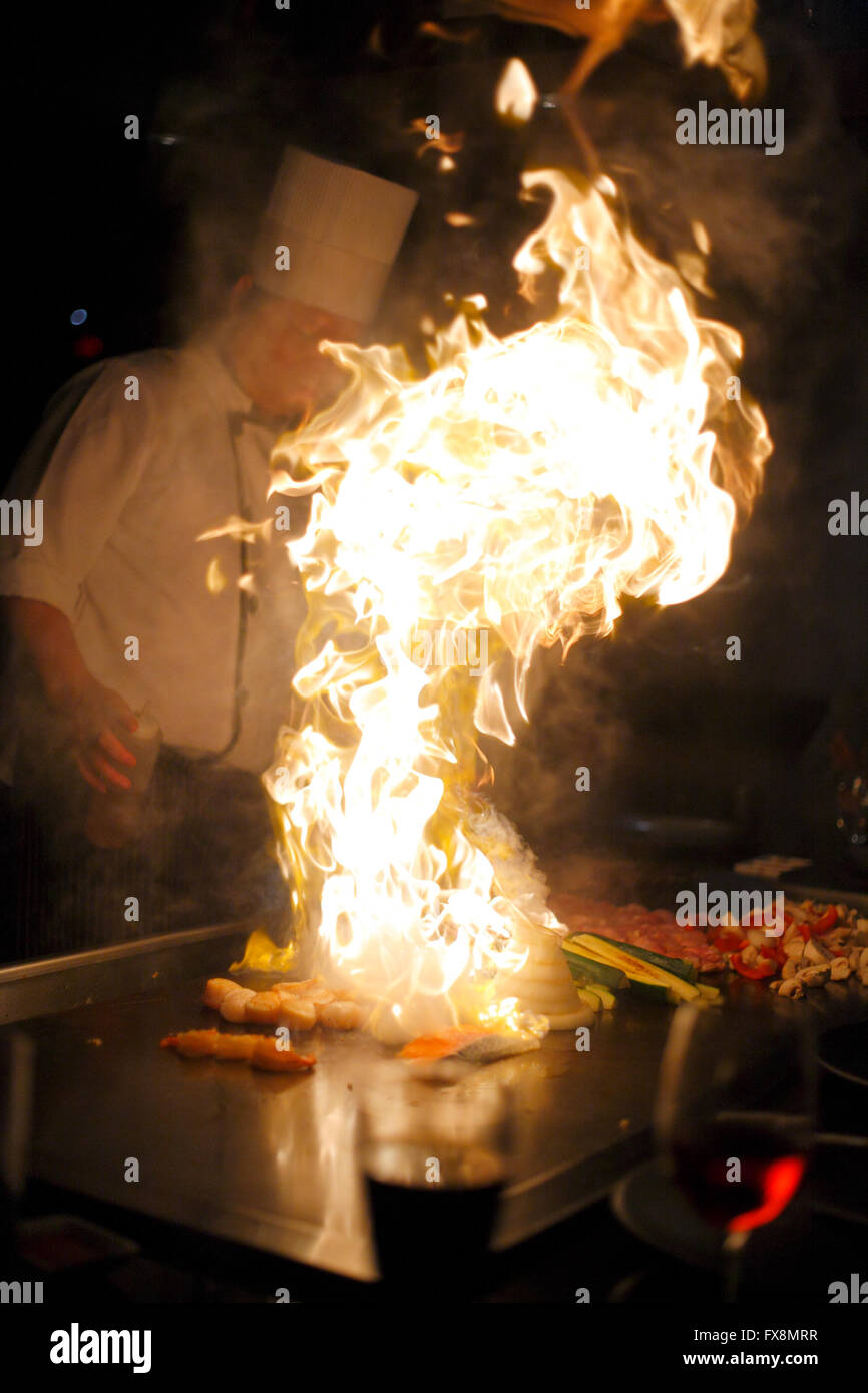 Teppanyaki Chef High Resolution Stock Photography and Images - Alamy