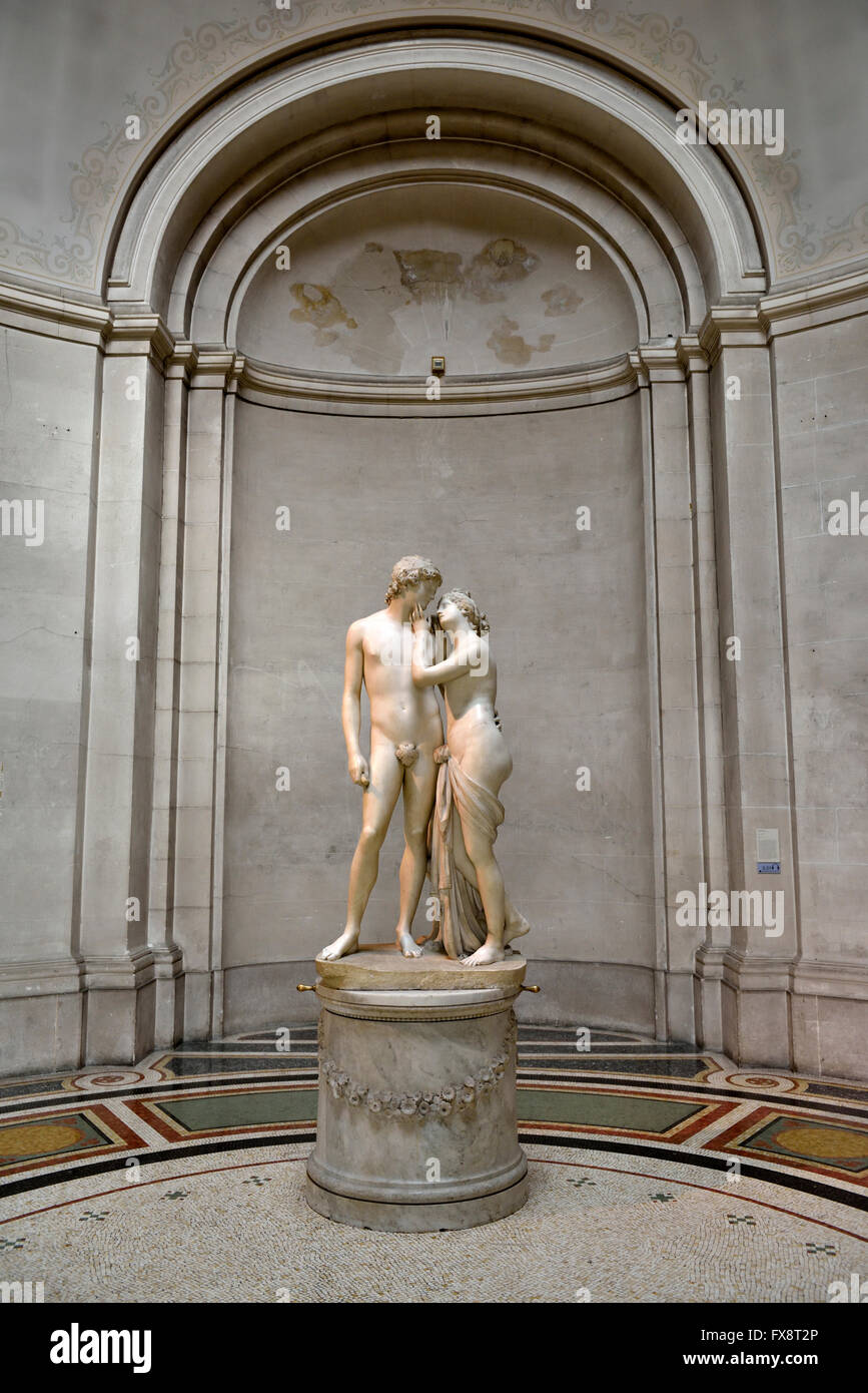 Venus And Adonis Statue