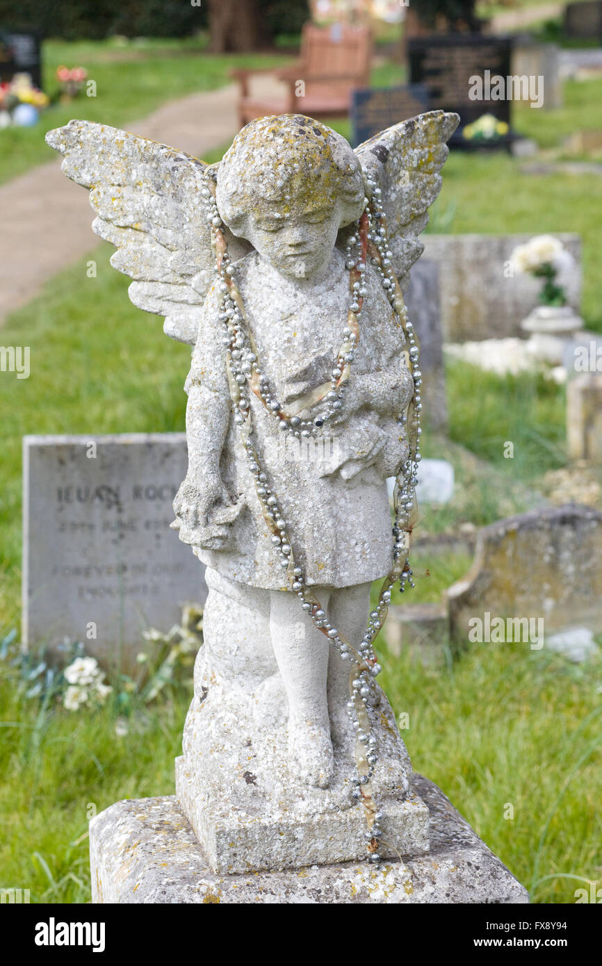 Angelic guardian sculpture hi-res stock photography and images - Alamy
