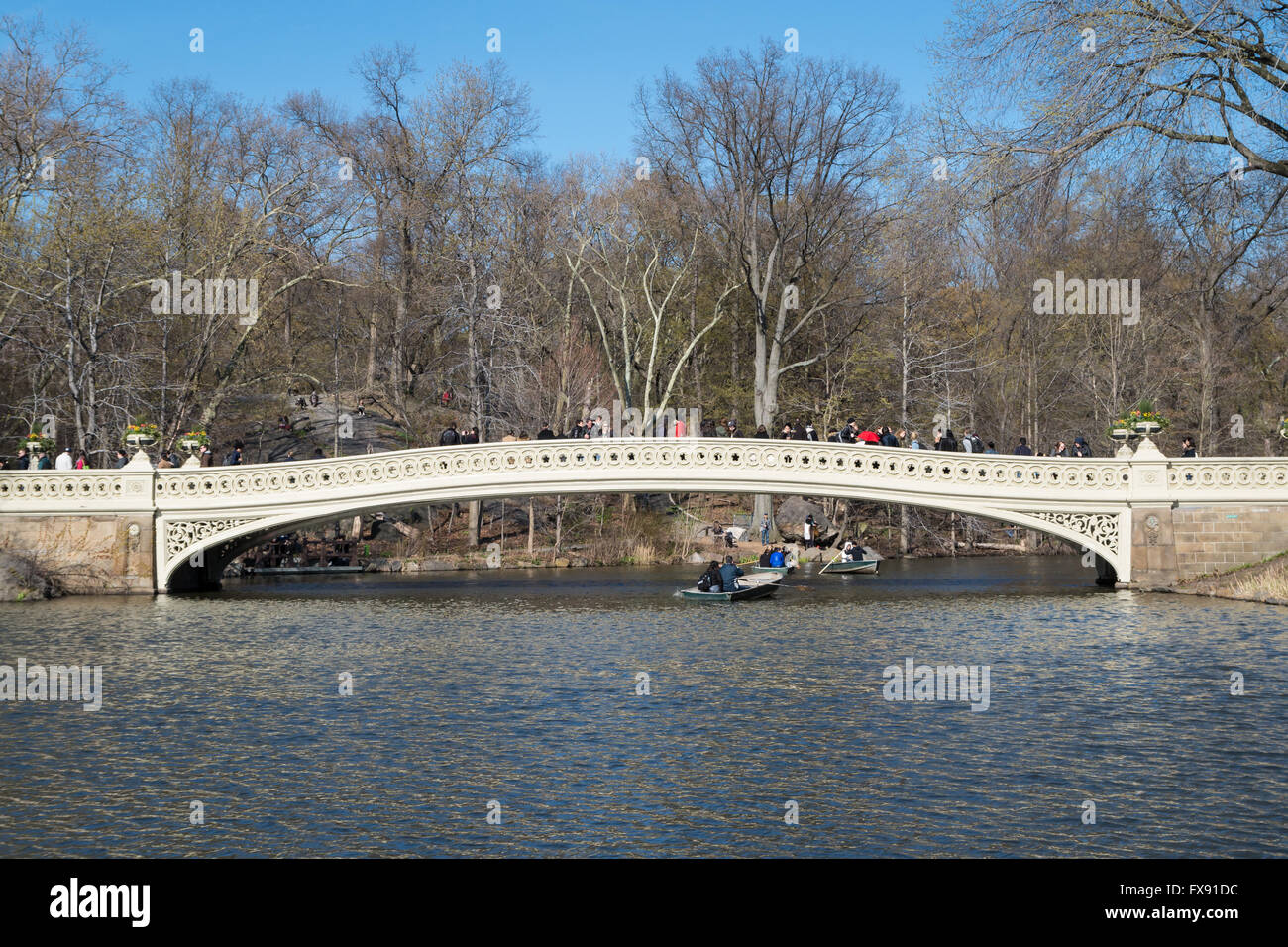 Bow Bridge across The Lake in Central Park, New York City in Spring ...