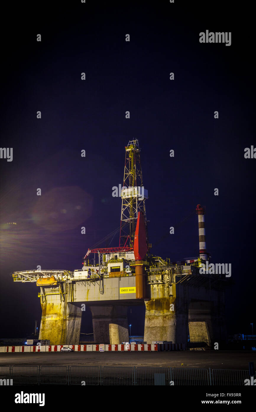 Scaffold rig hi-res stock photography and images - Alamy