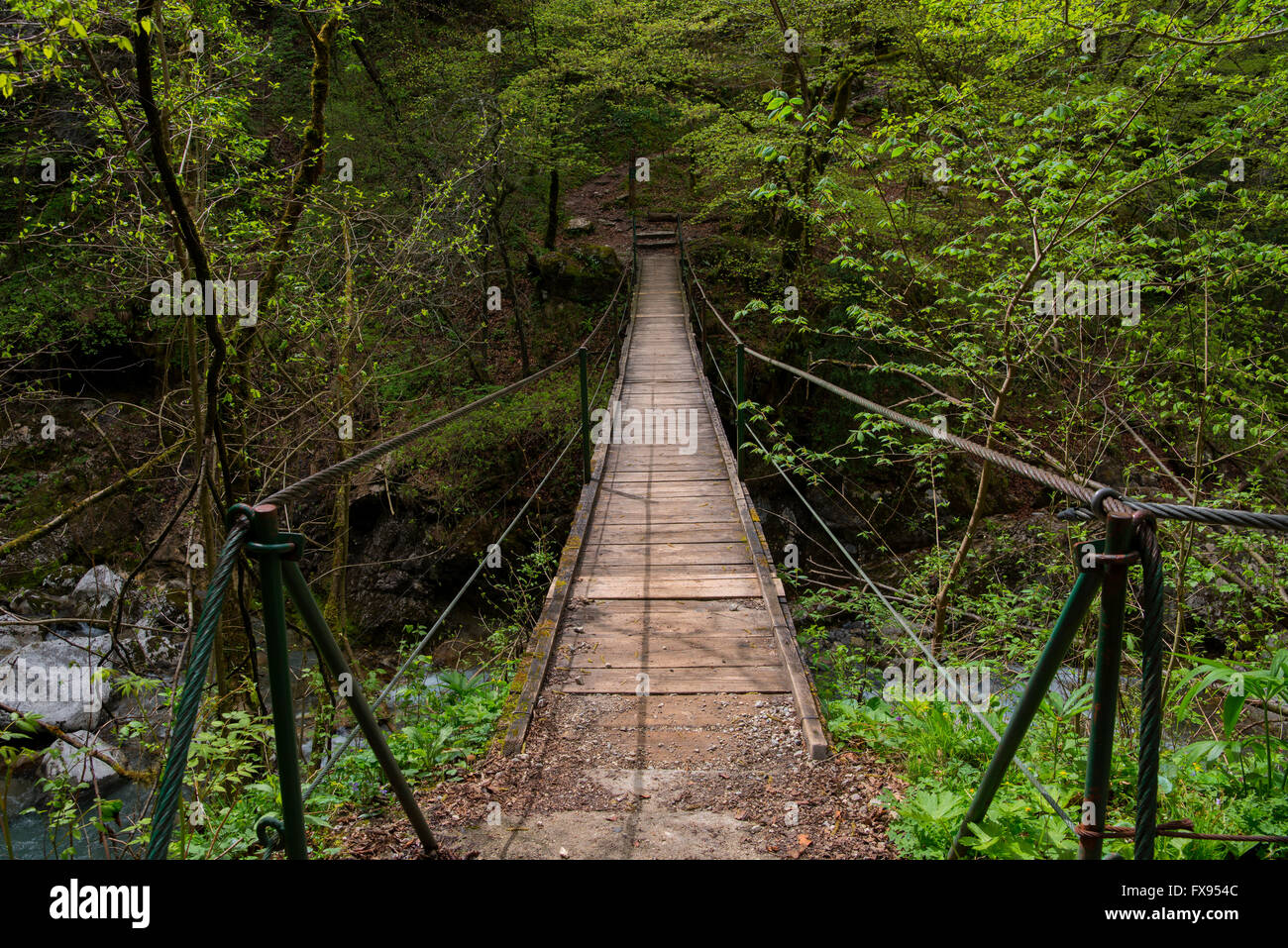 Suspended rock climbing hi-res stock photography and images - Alamy