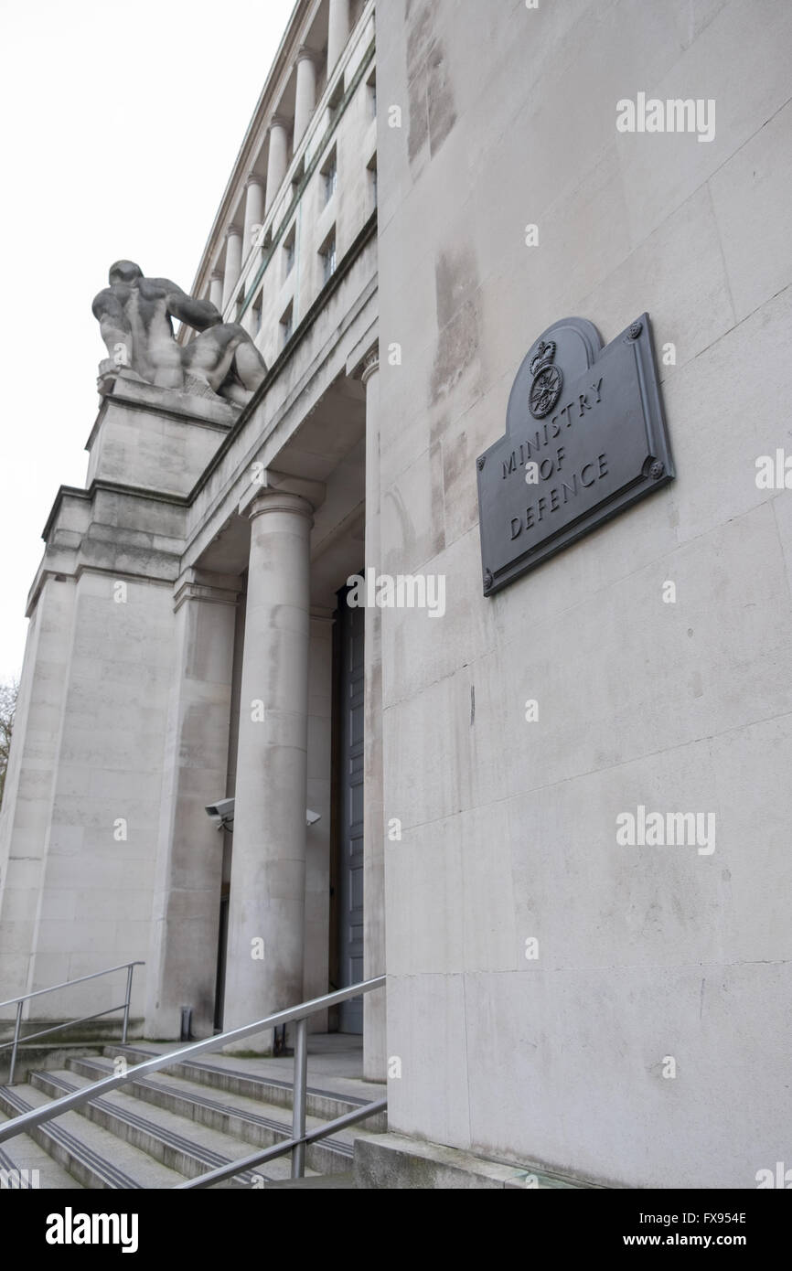Uk armed ministry defence hi-res stock photography and images - Alamy