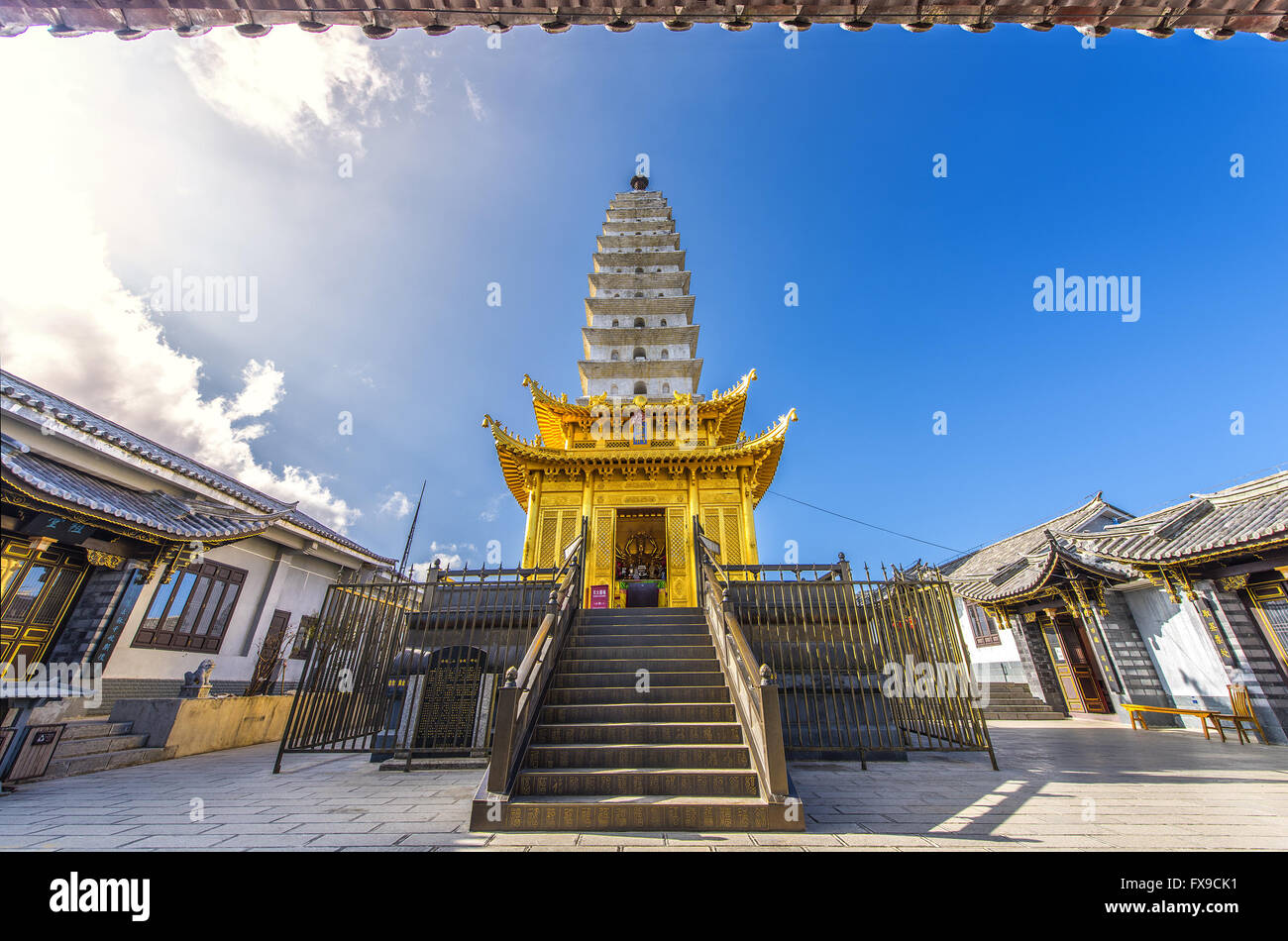 Dali, Dali, CHN. 11th Apr, 2016. Dali, CHINA - April 11 2016 ...