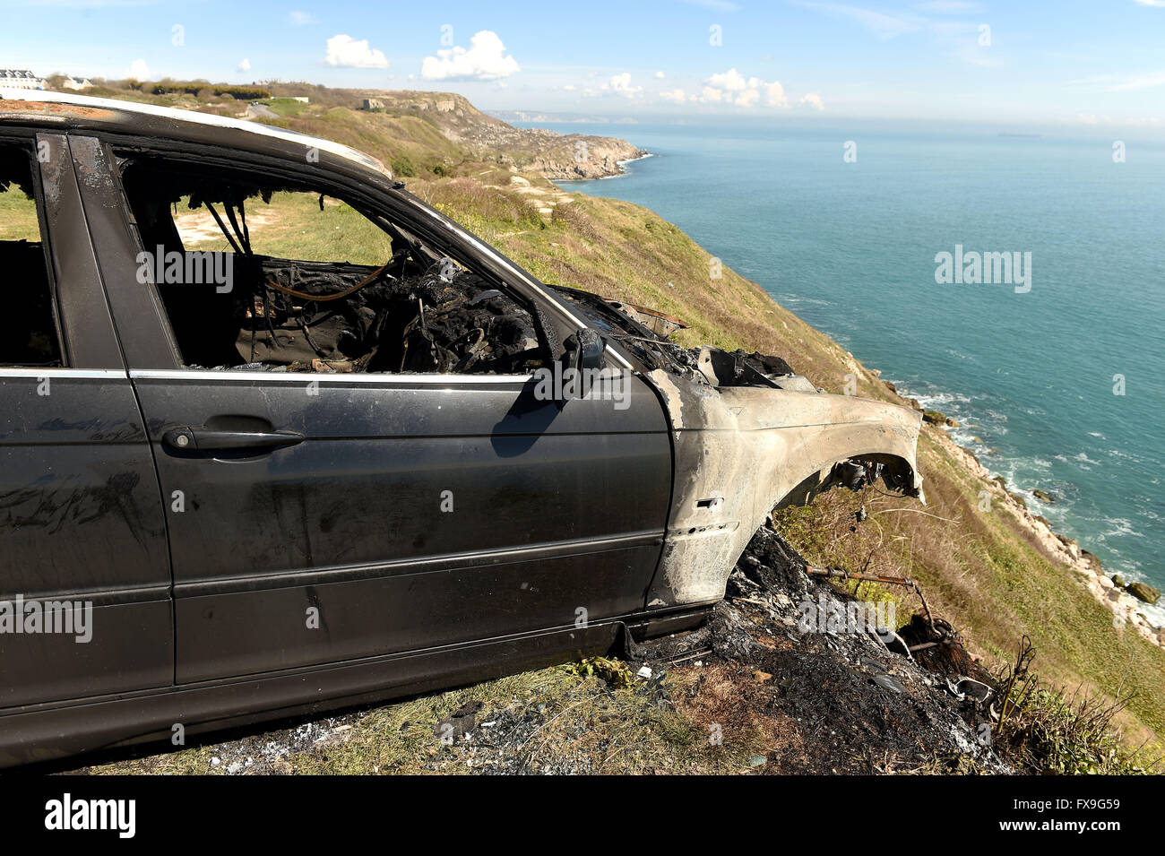 Cliff Edge Car High Resolution Stock Photography and Images - Alamy