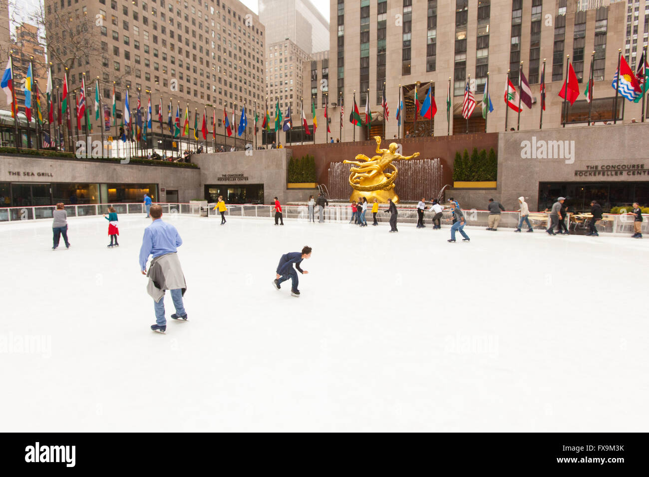 Ice Skating rink at the Rockefeller center, Manhattan, New York City ...