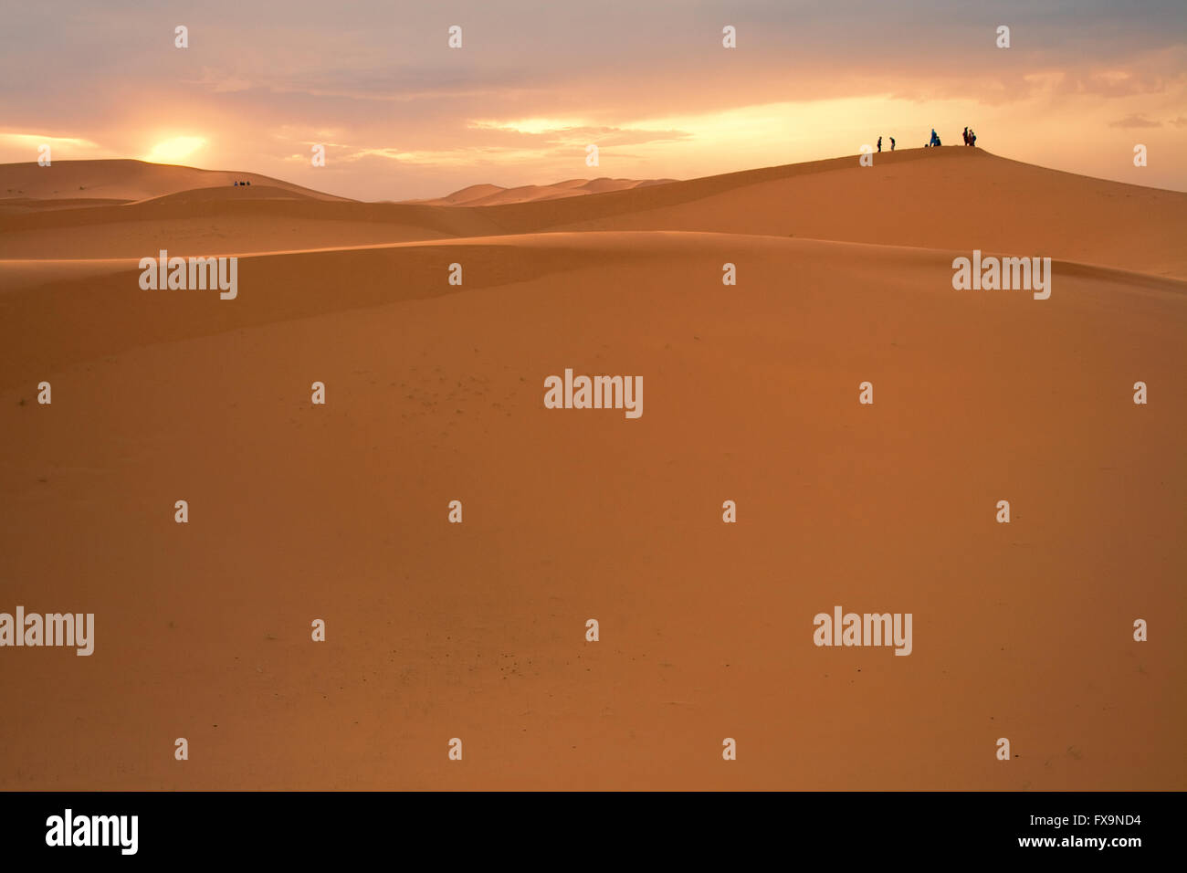 Morocco sahara desert sunset hi-res stock photography and images - Alamy