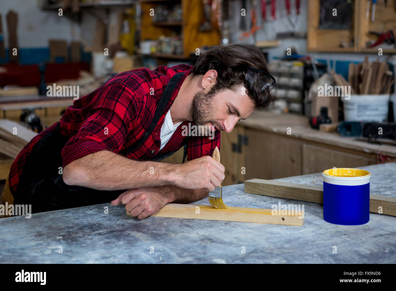 Carpenter painting hi-res stock photography and images - Alamy