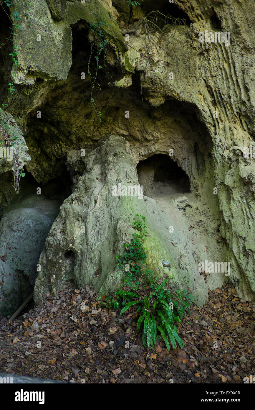 Skull of an ancient roman man hi-res stock photography and images - Alamy