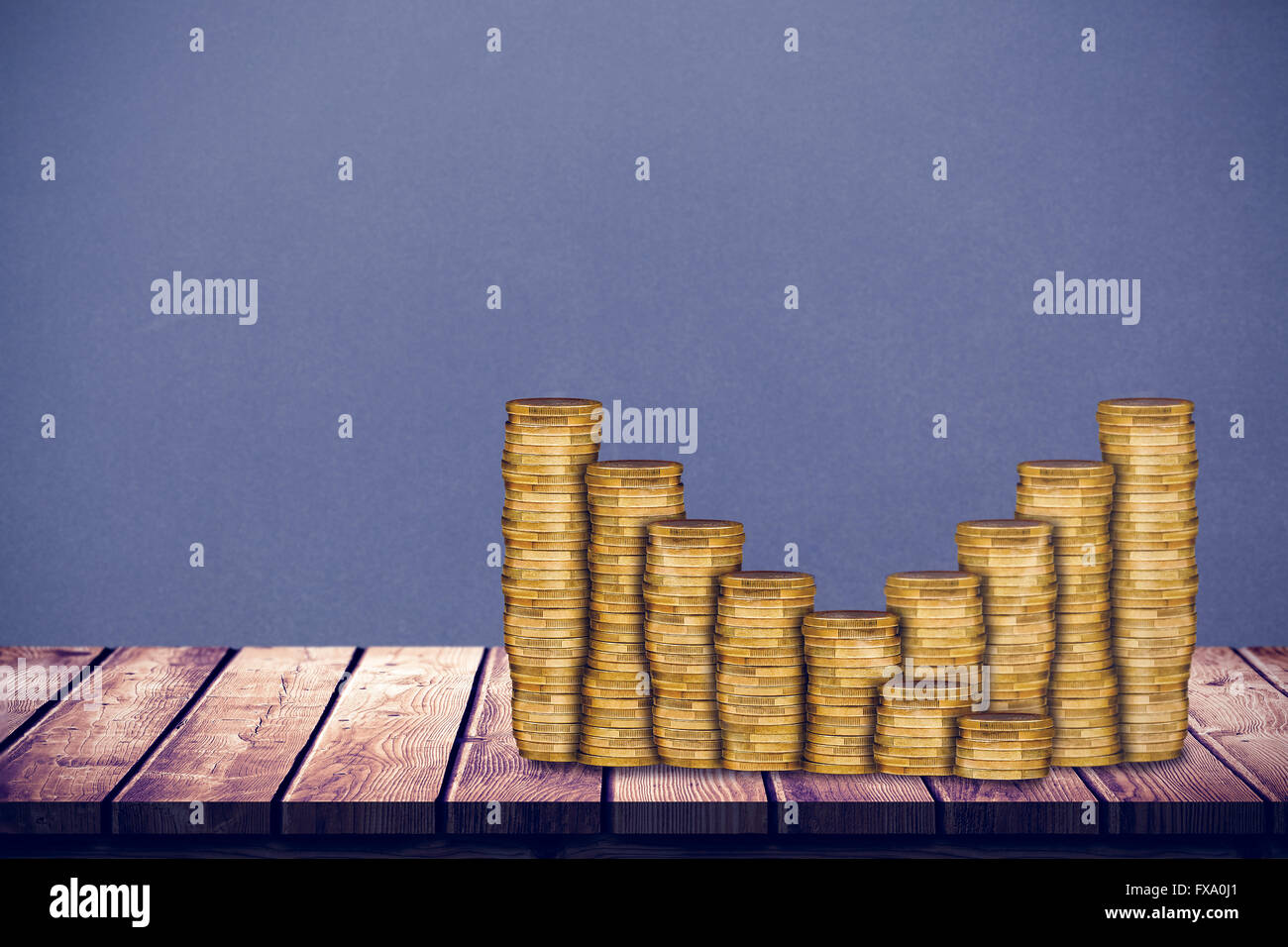 Gold chart and graph hi-res stock photography and images - Alamy
