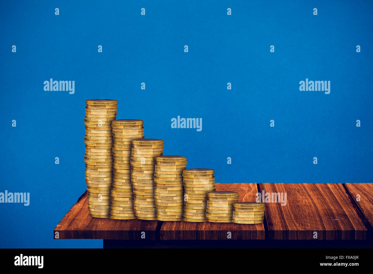 Gold chart and graph hi-res stock photography and images - Alamy