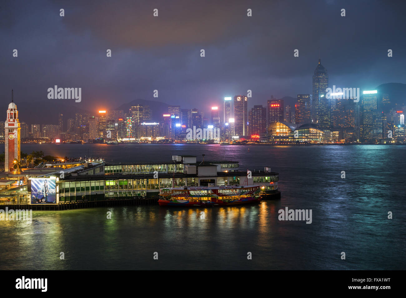 Night star ferry hong kong hi-res stock photography and images - Alamy