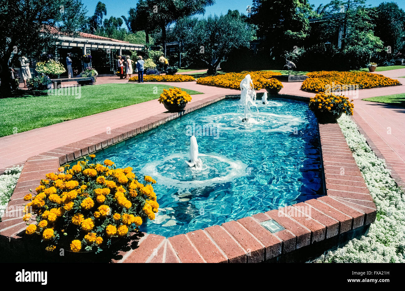 The Sherman Library & Gardens in Corona del Mar, Orange County ...