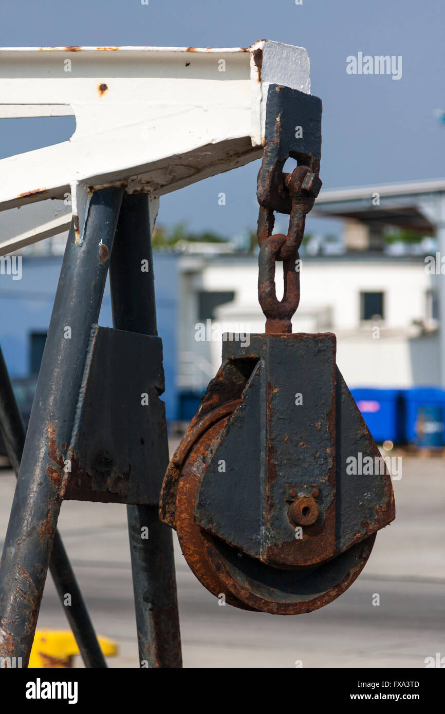 Blocks and rigging at the old ship, closeup Stock Photo - Alamy