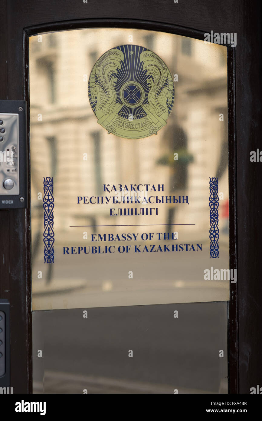 Embassy sign hi-res stock photography and images - Alamy