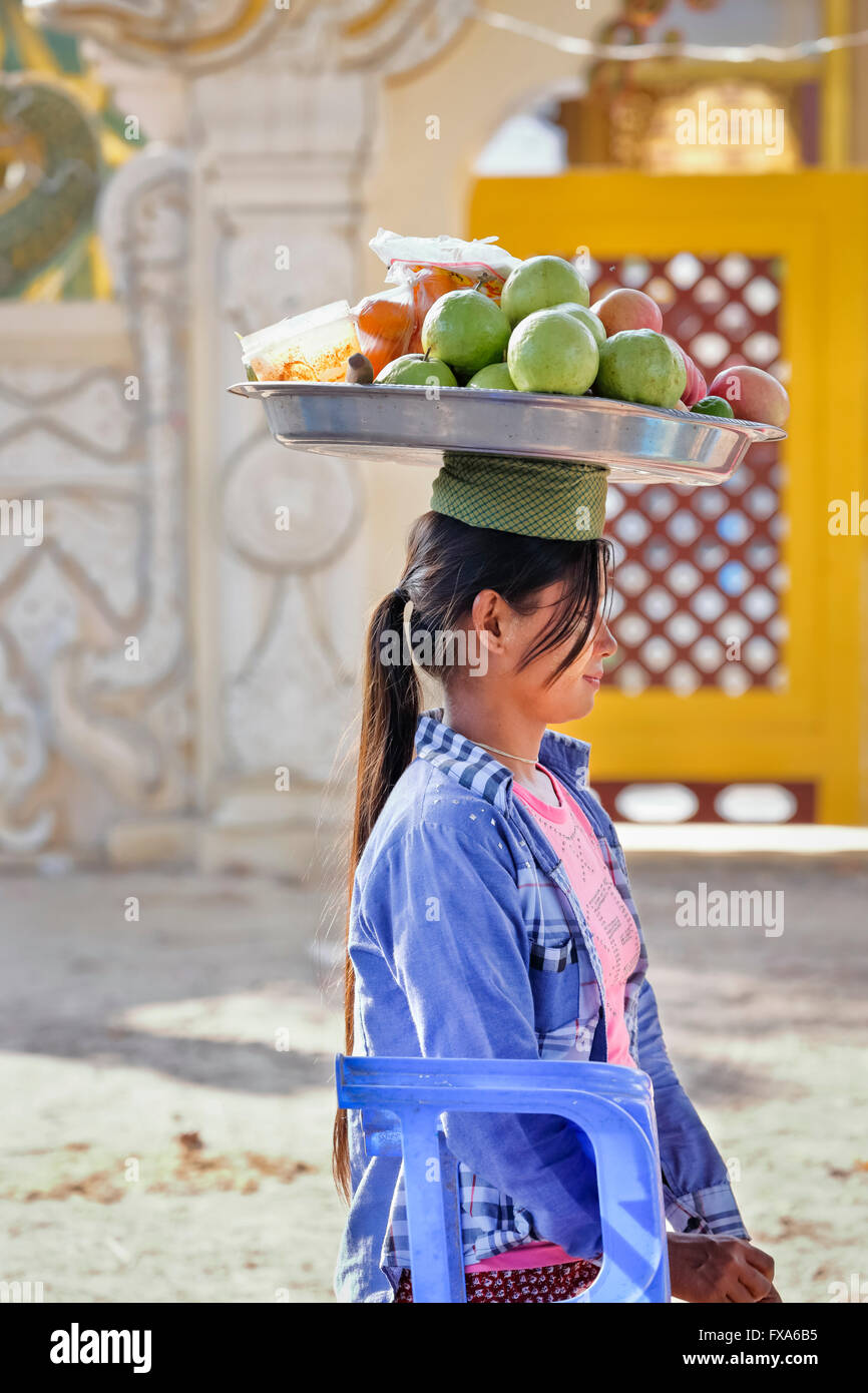 Young woman carrying tray hi-res stock photography and images - Alamy