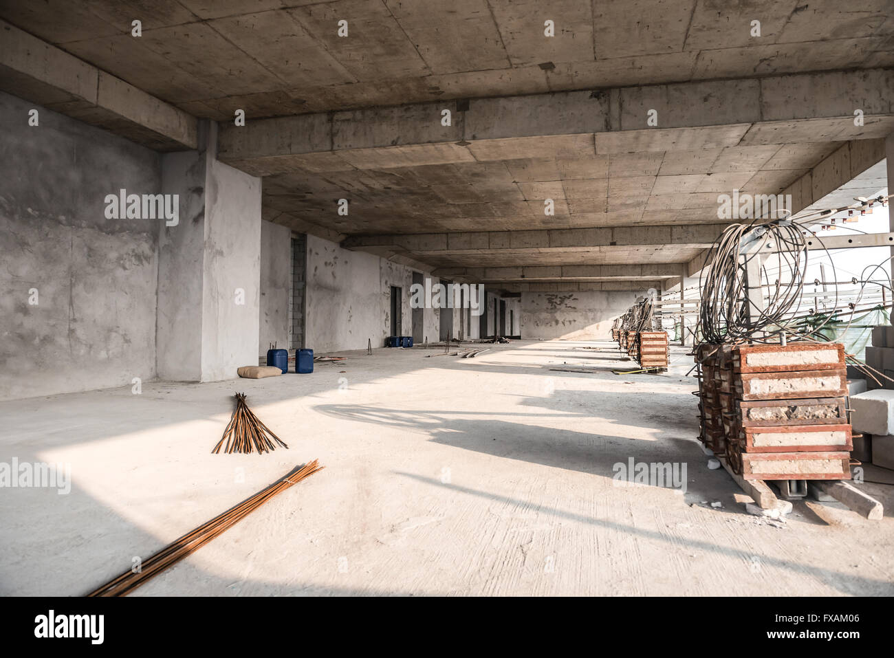 Unfinished building hi-res stock photography and images - Alamy