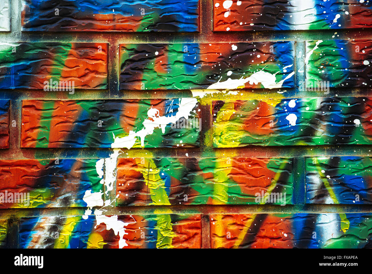 Spray paint on brick wall hi-res stock photography and images - Alamy