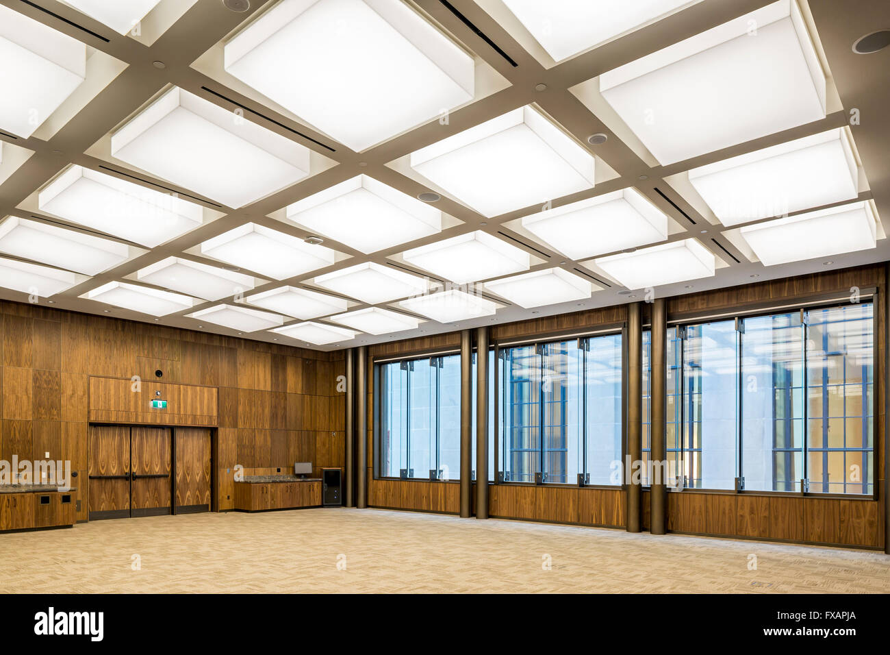 Canted view hi-res stock photography and images - Alamy