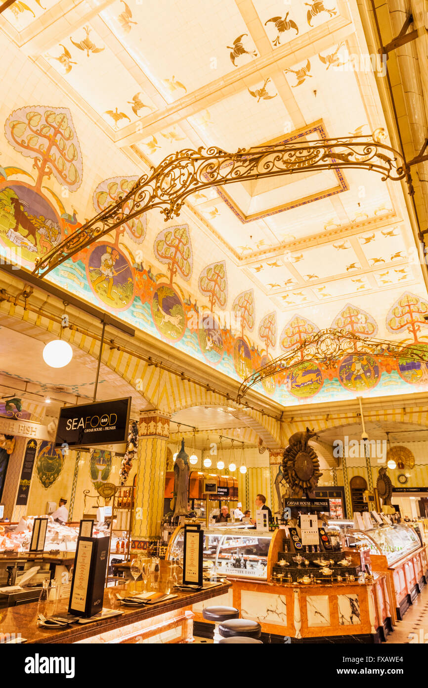England, London, Knightsbridge, Harrods, Food Hall Stock Photo - Alamy