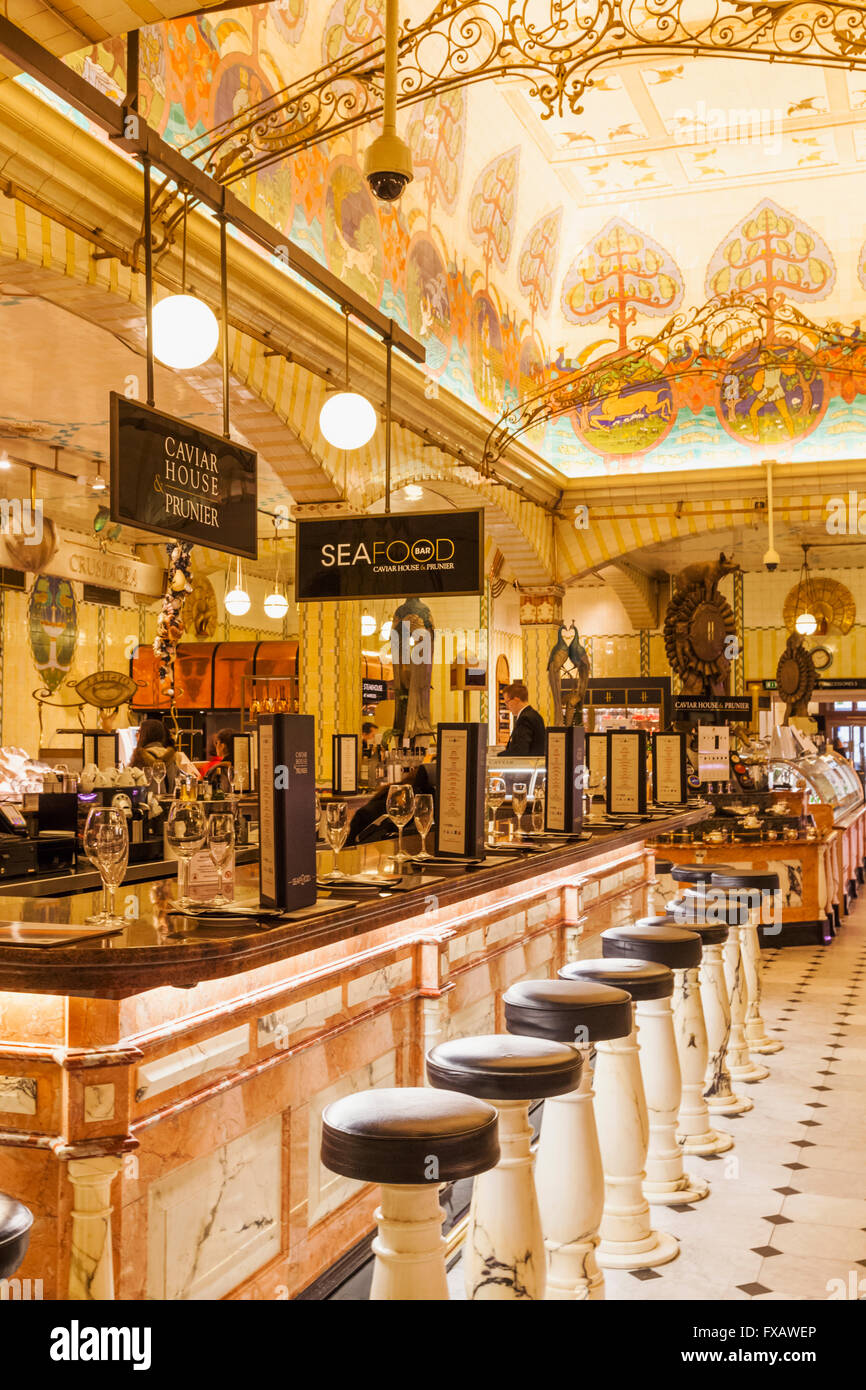 England, London, Knightsbridge, Harrods, Food Hall Stock Photo - Alamy