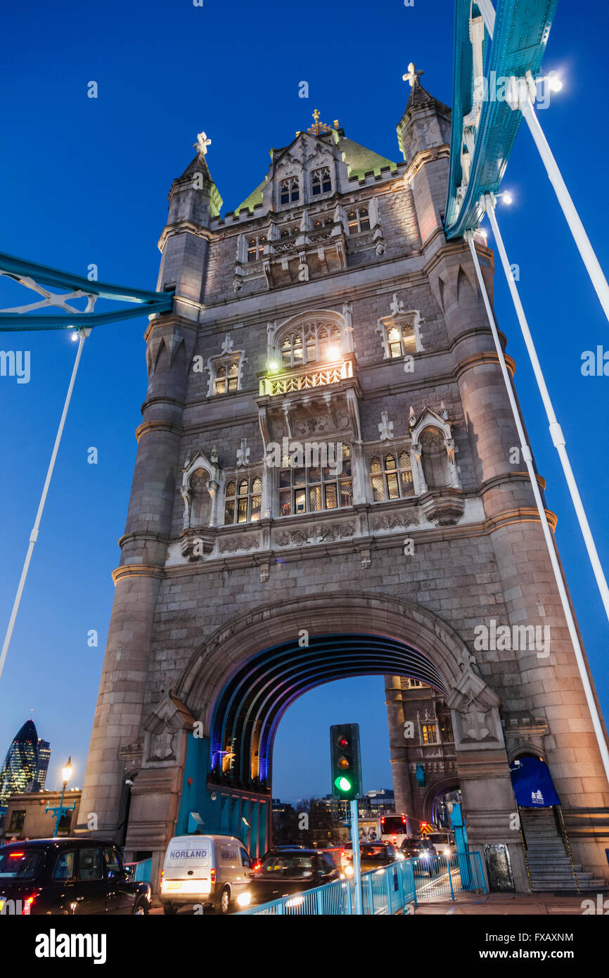 England, London, Tower Bridge and Road with Traffic Stock Photo - Alamy