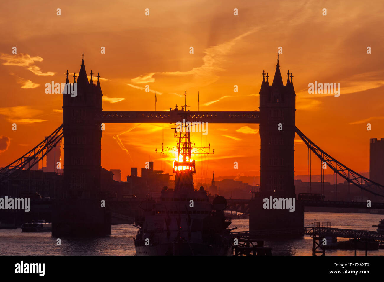 England, London, Tower Bridge at Dawn Stock Photo - Alamy