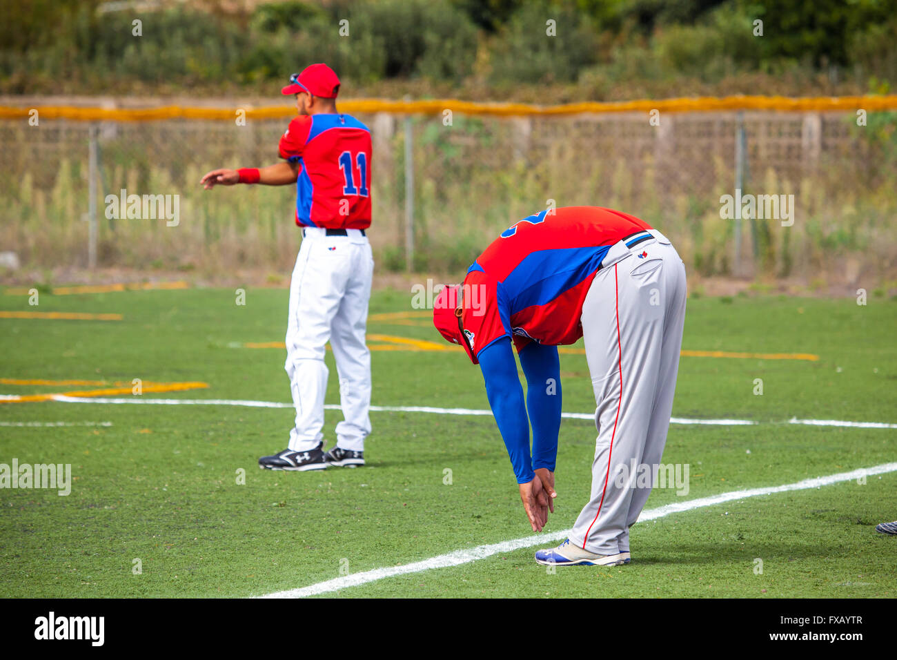male versus male softball match Stock Photo - Alamy