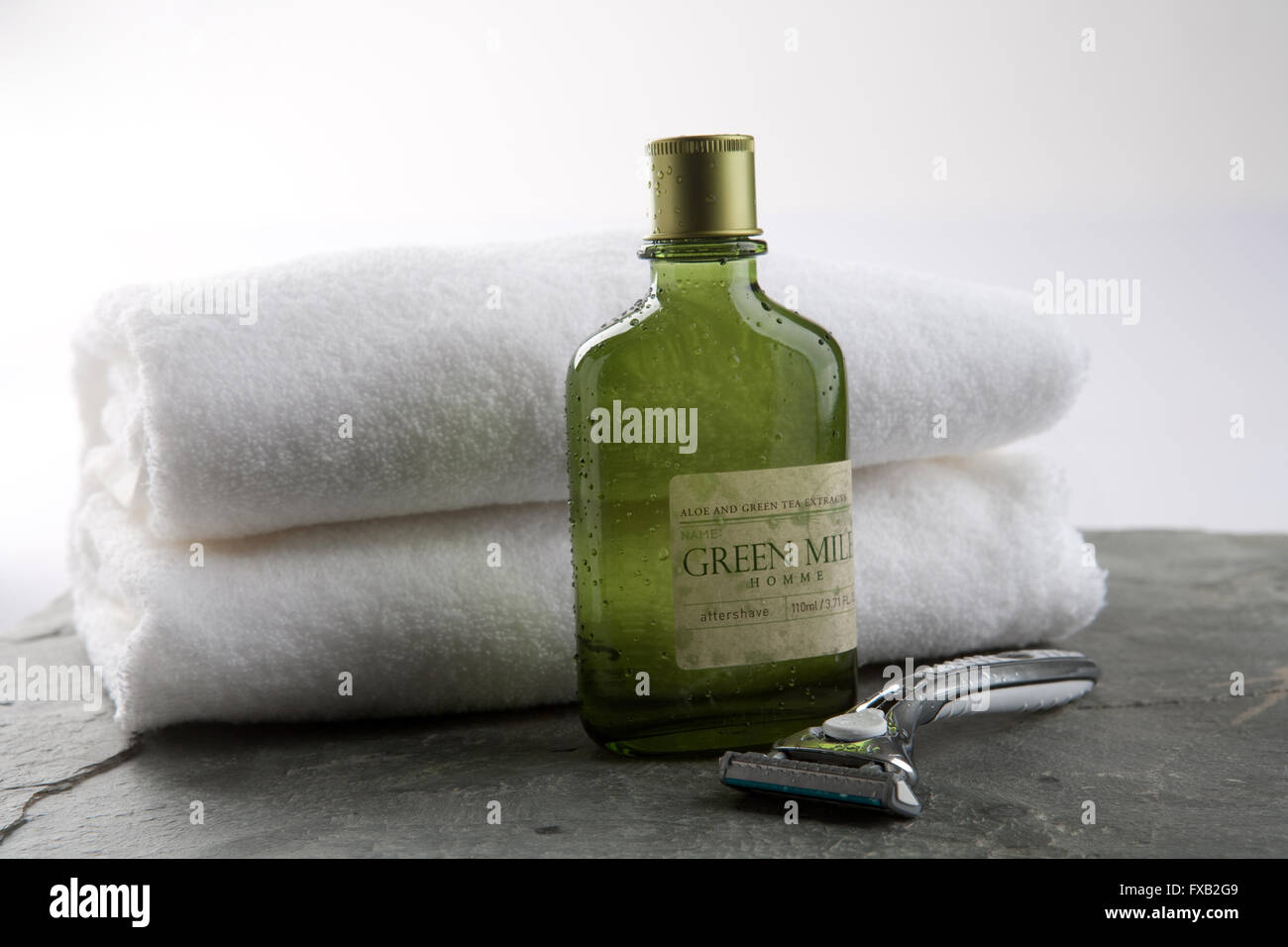 Shaving things hi-res stock photography and images - Alamy