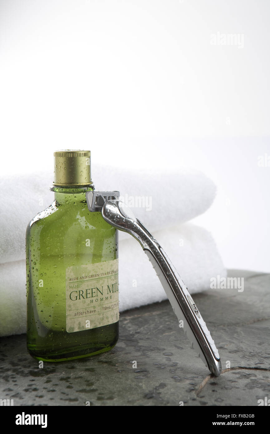 Shaving things hi-res stock photography and images - Alamy