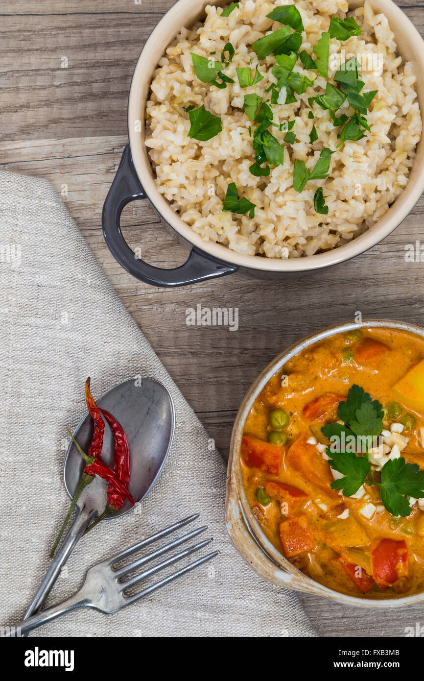 Vegetable korma curry and rice Stock Photo - Alamy