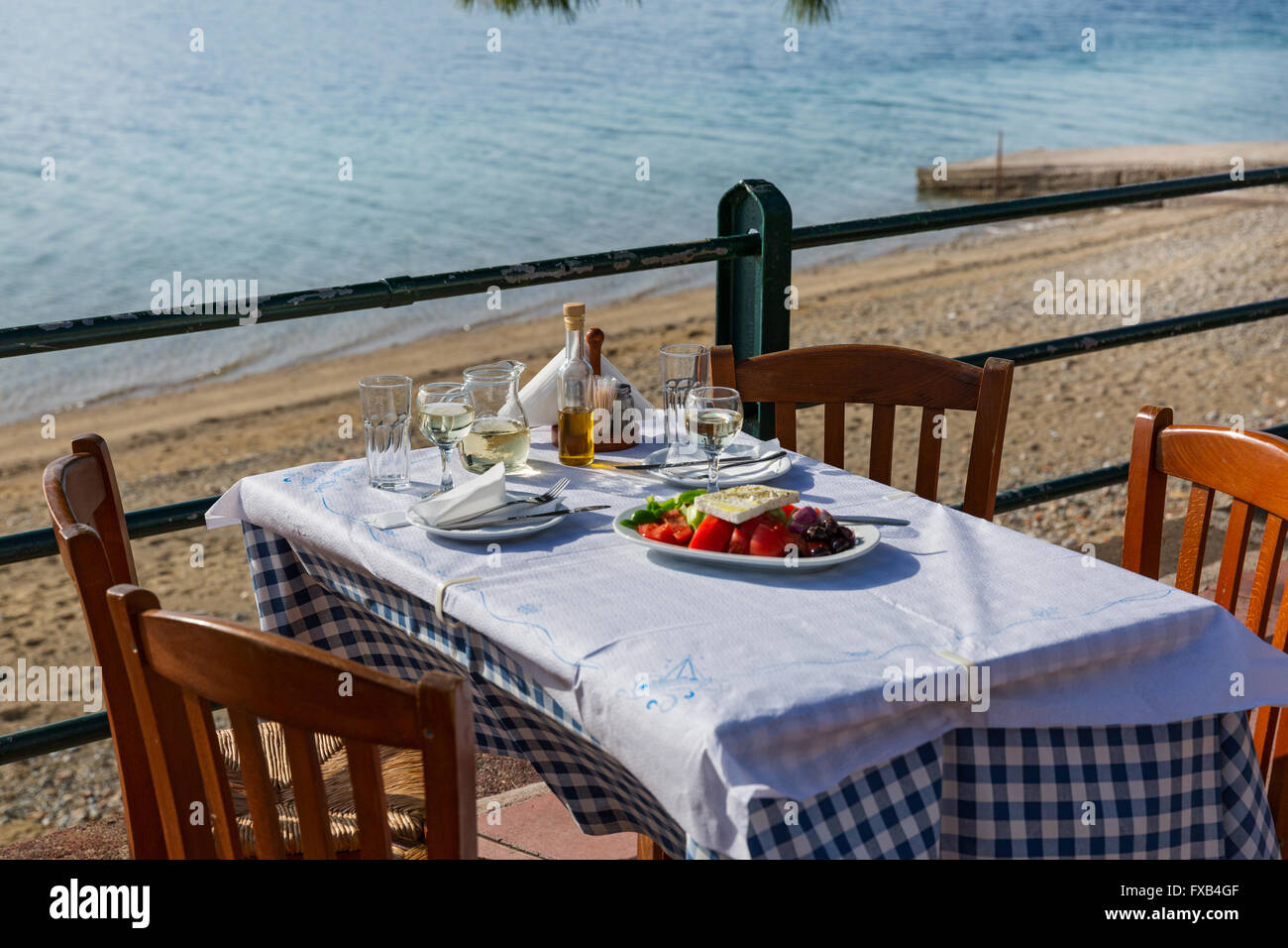 Food lunch meal greece restaurant hi-res stock photography and images ...