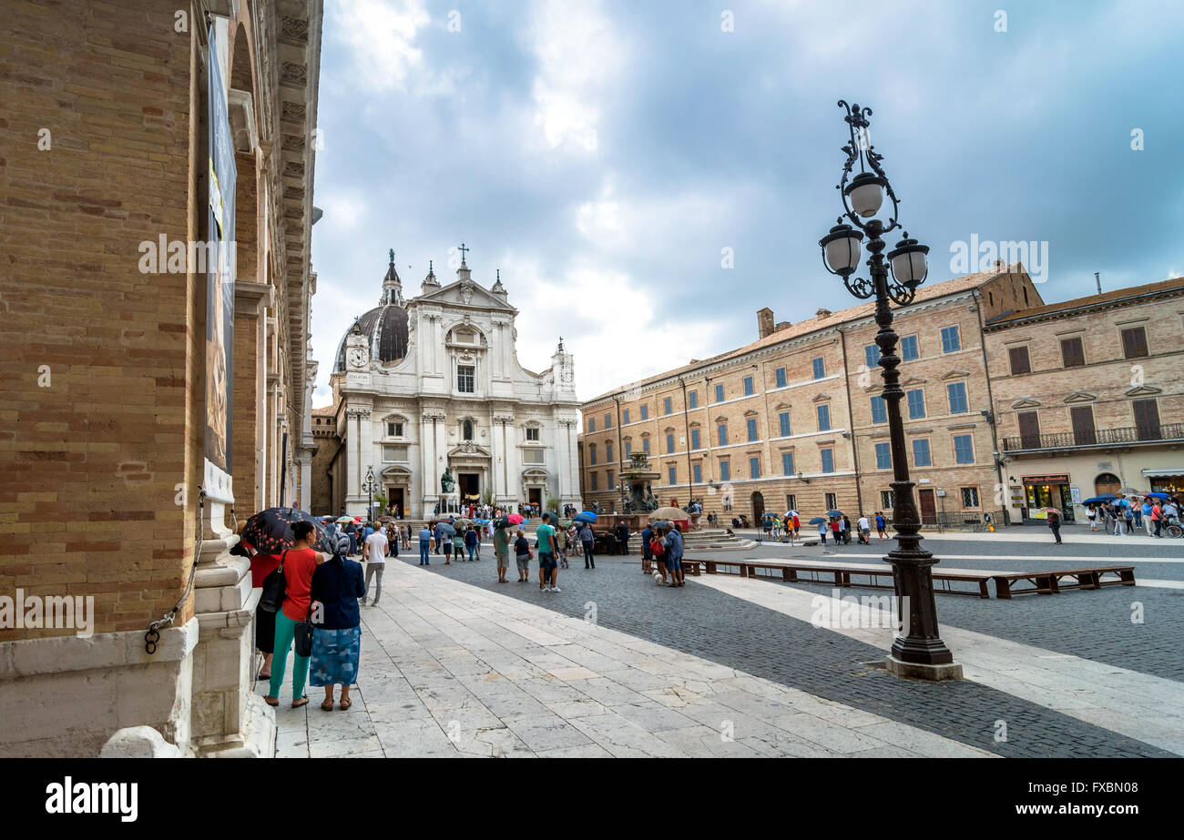 Martini house High Resolution Stock Photography and Images - Alamy