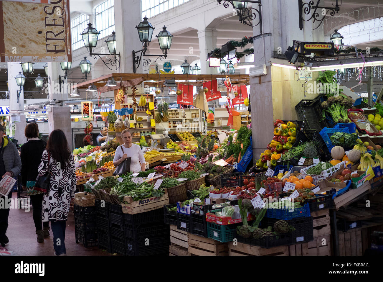 Authentic italian street food in rome hi-res stock photography and ...