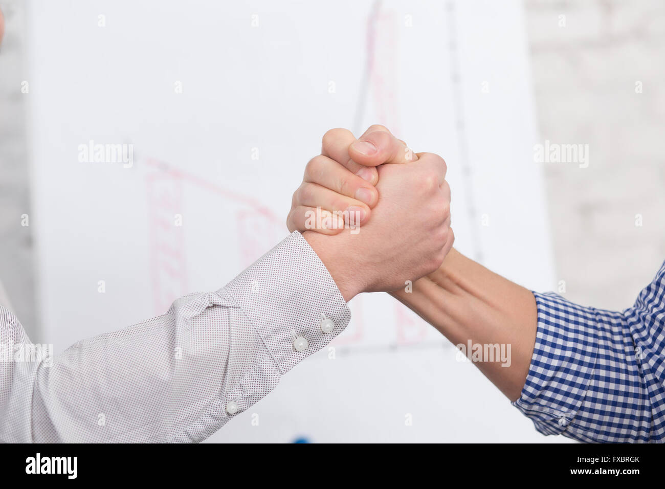 Business partnership hi-res stock photography and images - Alamy