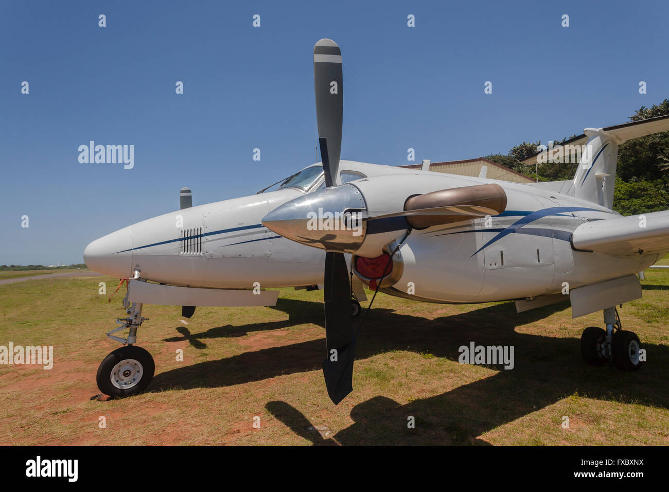 Six seater light aircraft hi-res stock photography and images - Alamy
