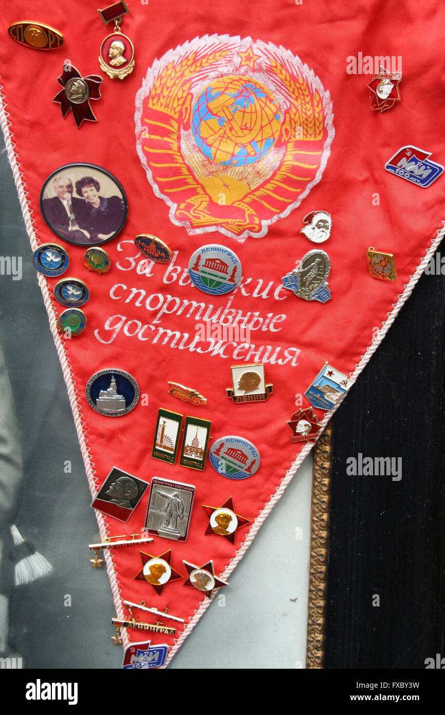 Soviet badges hi-res stock photography and images - Alamy