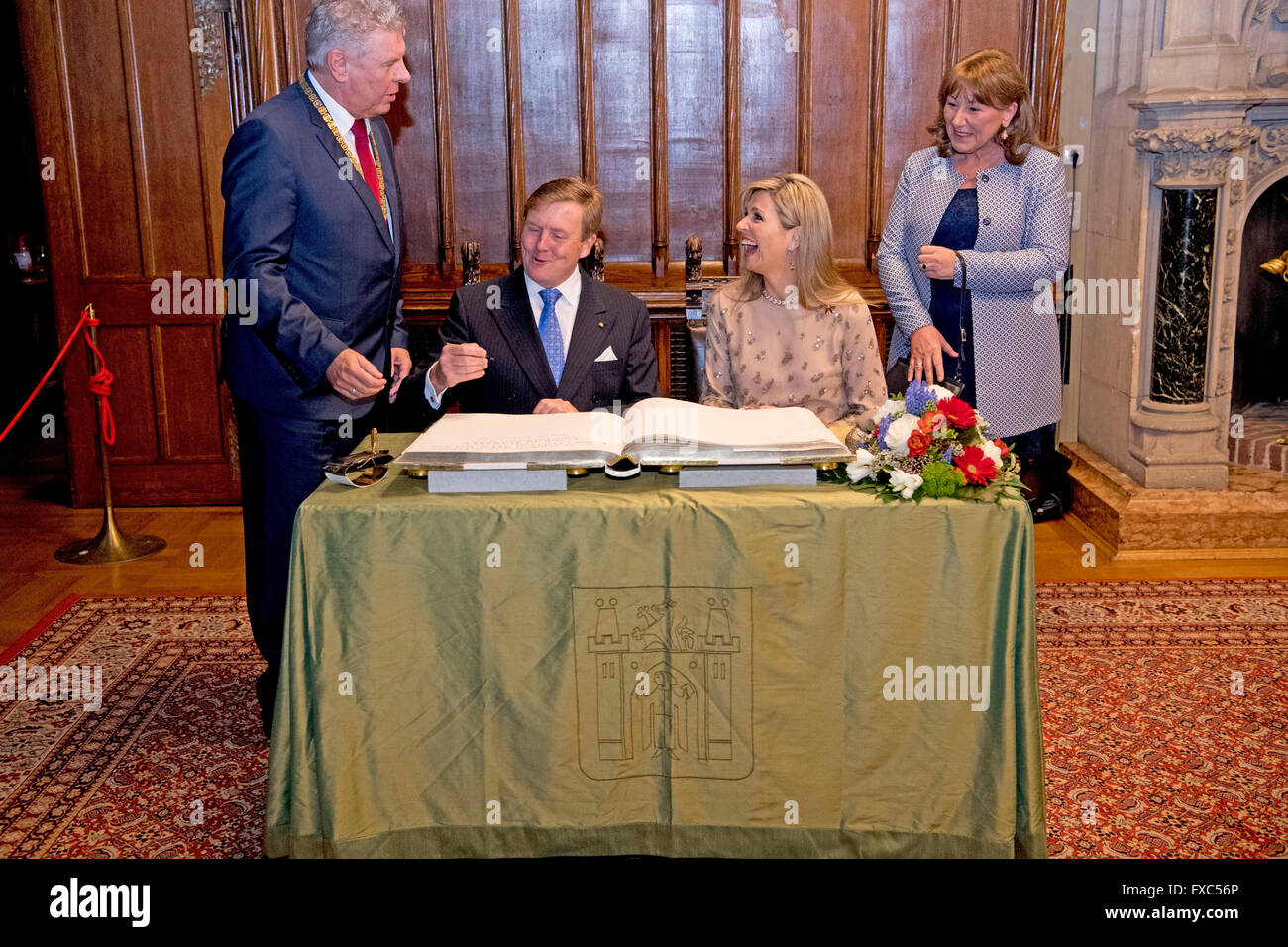 Munchen, Germany. 13th Apr, 2016. King Willem-Alexander and Queen ...