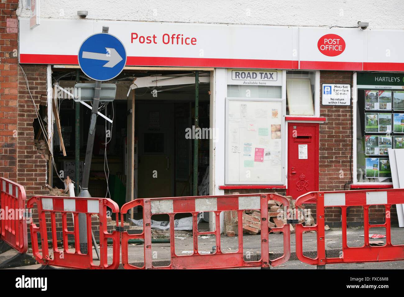 Thieves have stolen an atm machine after ram raiding shepshed post ...