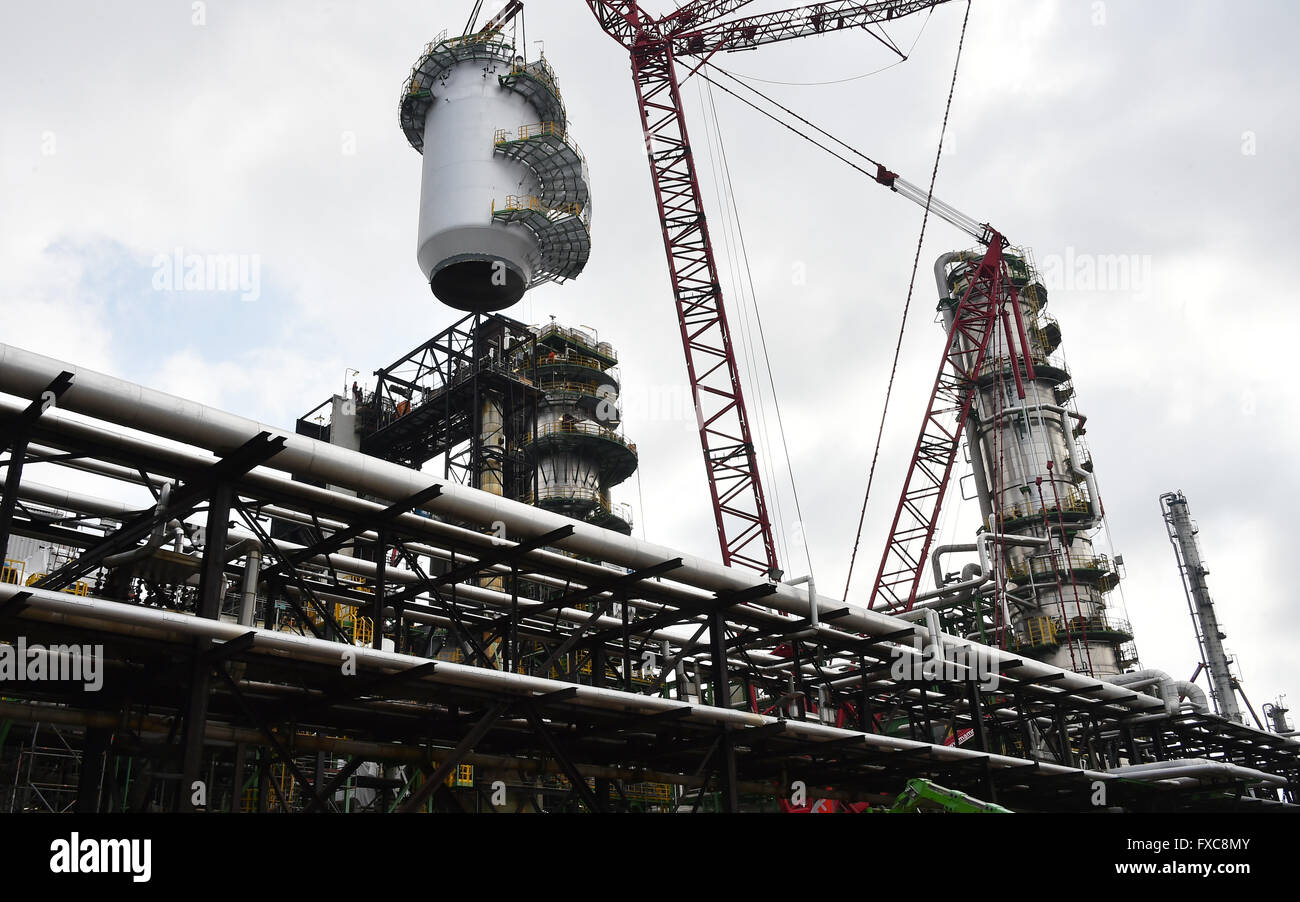 The regenerator of the catalytic splitter (FCC) hangs froma crane at ...