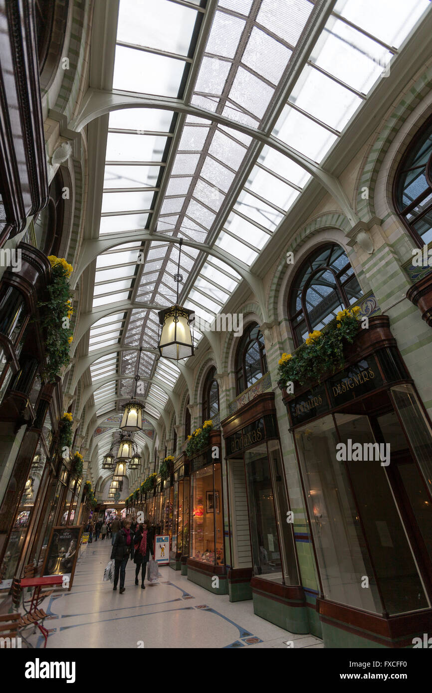 George skipper hi-res stock photography and images - Alamy