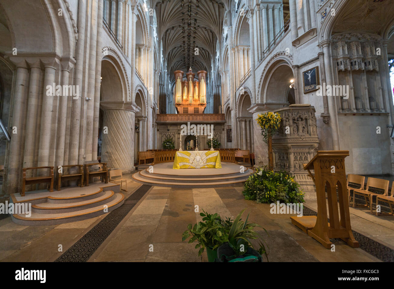 The pulpitum and the altar in Norwich Cathedral, Norwich, Norfolk ...