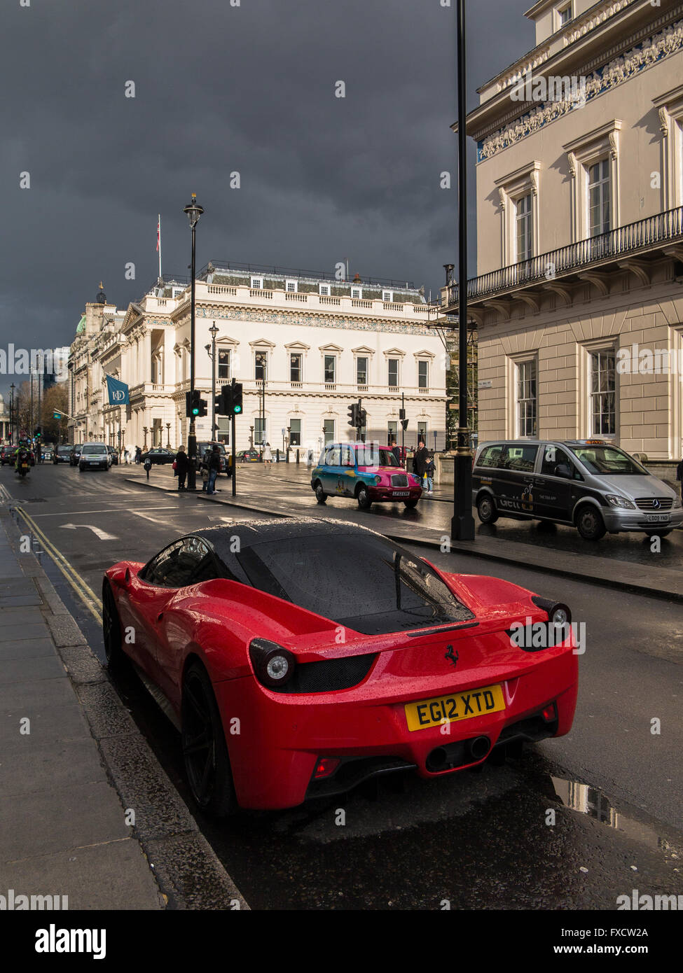 Ferrari in london hi-res stock photography and images - Alamy
